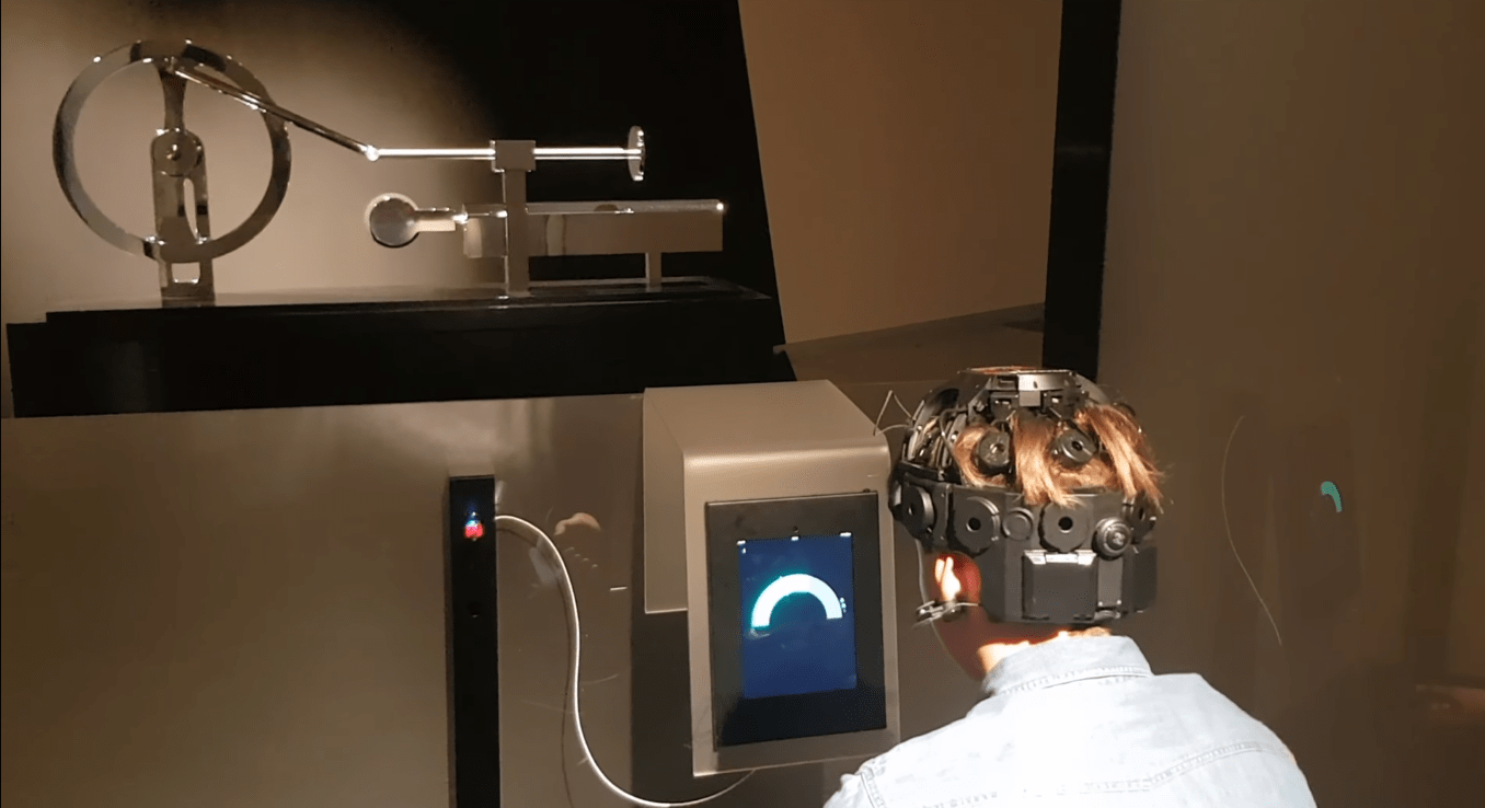 Contrôle mental : Interface Cerveau Machine (BCI) – Cours & Projets